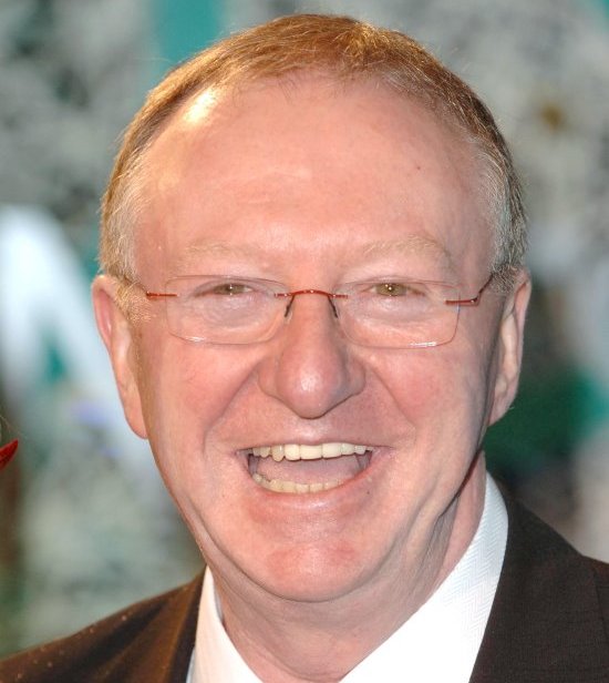 Book Dennis Taylor - Sporting Speaker - Arena Entertainment