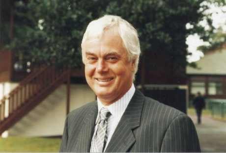 Duncan McKenzie - After Dinner Speaker - Book from Arena Entertainment